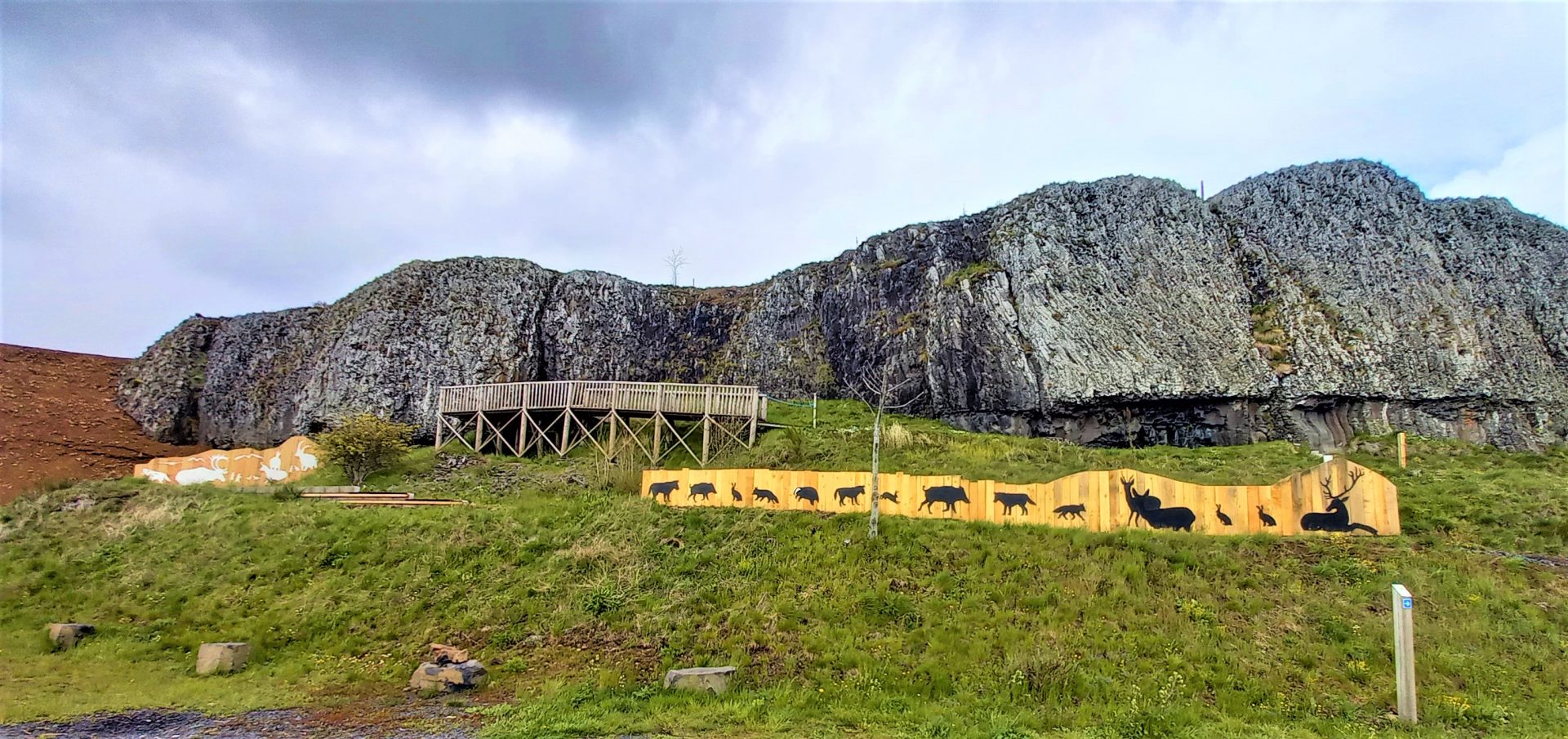 Balade guidée autour du Géosite de Longetraye - Parc naturel régional des Monts d'Ardèche